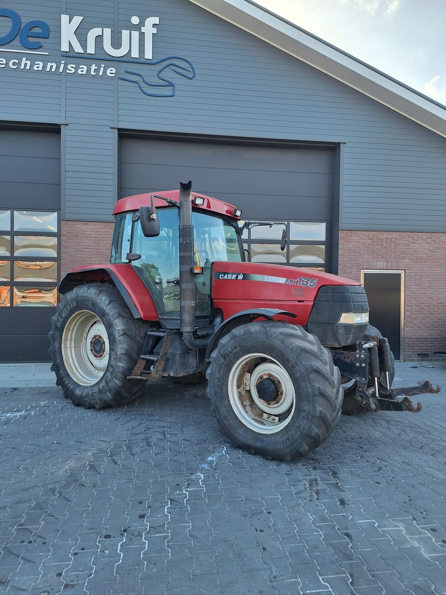 Case MX 135 - De Kruif Mechanisatie